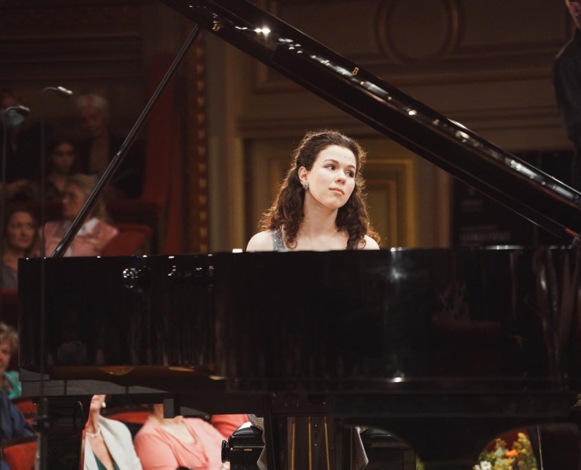 ALEXANDRA SEGAL | Belén Alonso Management